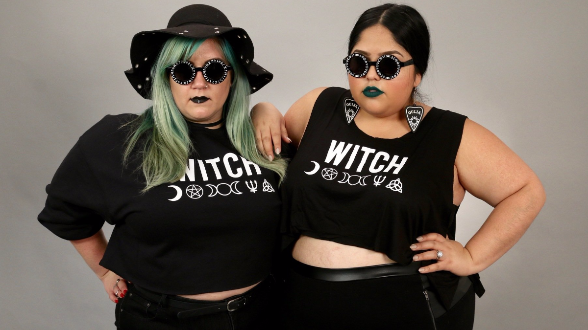 We tried Witch Worldwide clothing, for witches of all sizes