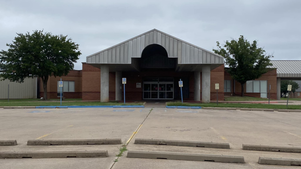 Elementary School Teacher & Principal Deliver Fellow Teacher's Baby in ...