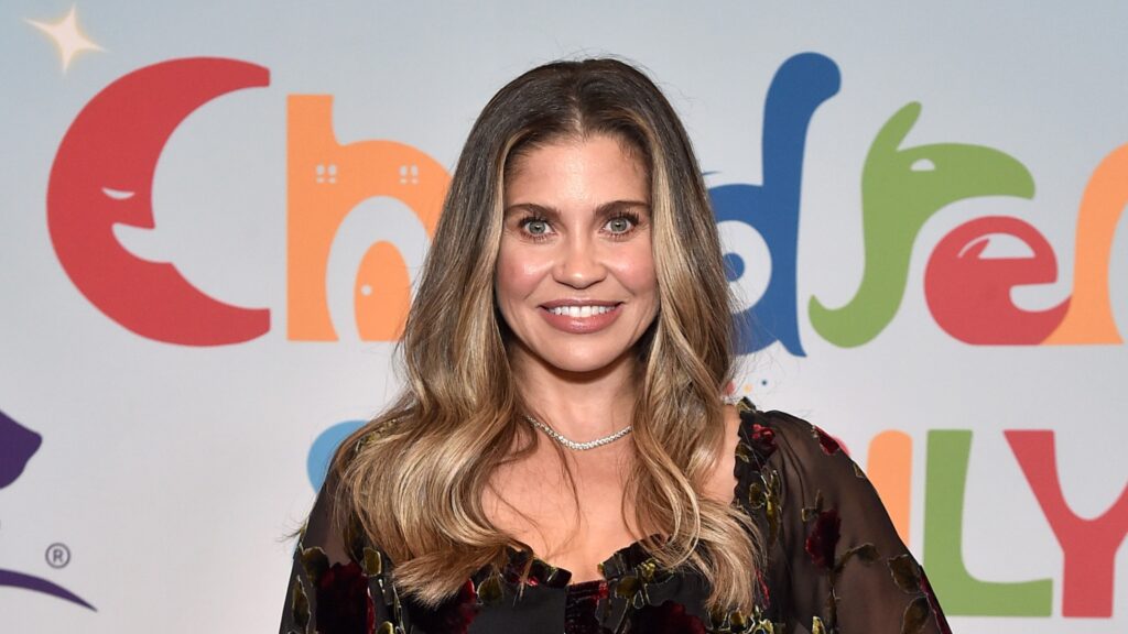 ‘Boy Meets World’ Star Danielle Fishel Reveals Breast Cancer Diagnosis