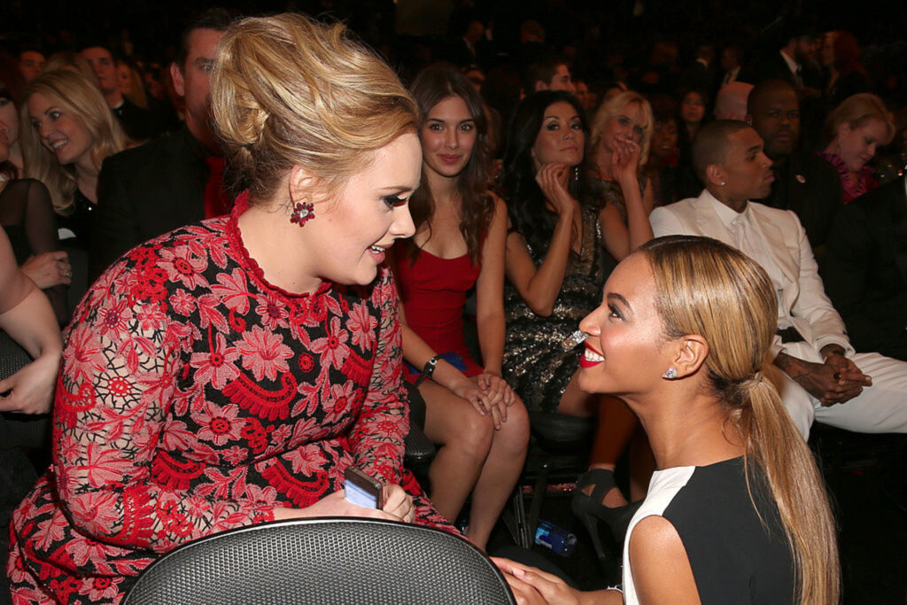 15 Moments When Celebs Were Fans