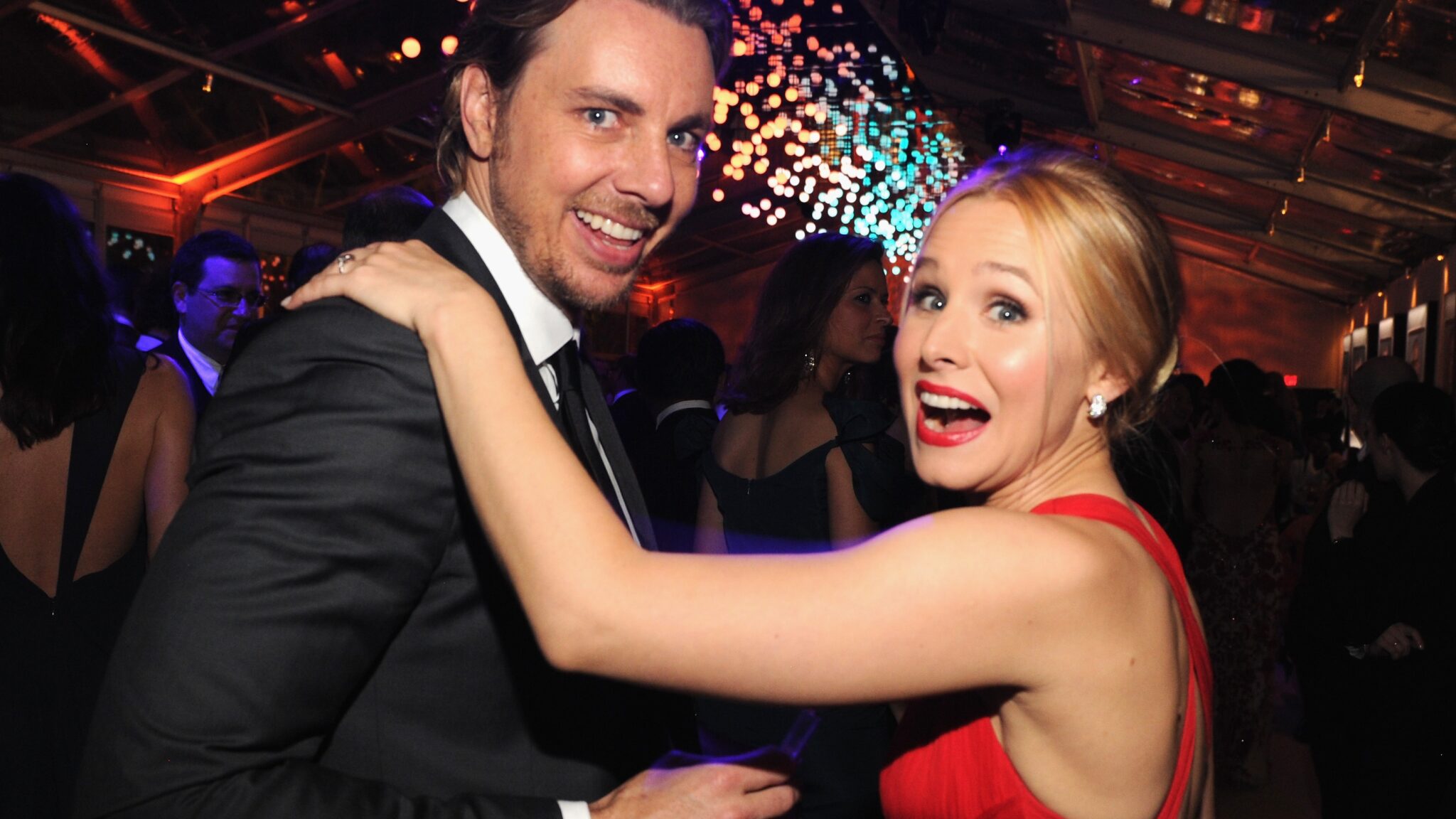 Kristen Bell's Controversial Anniversary Post for Dax Shepard Is ...
