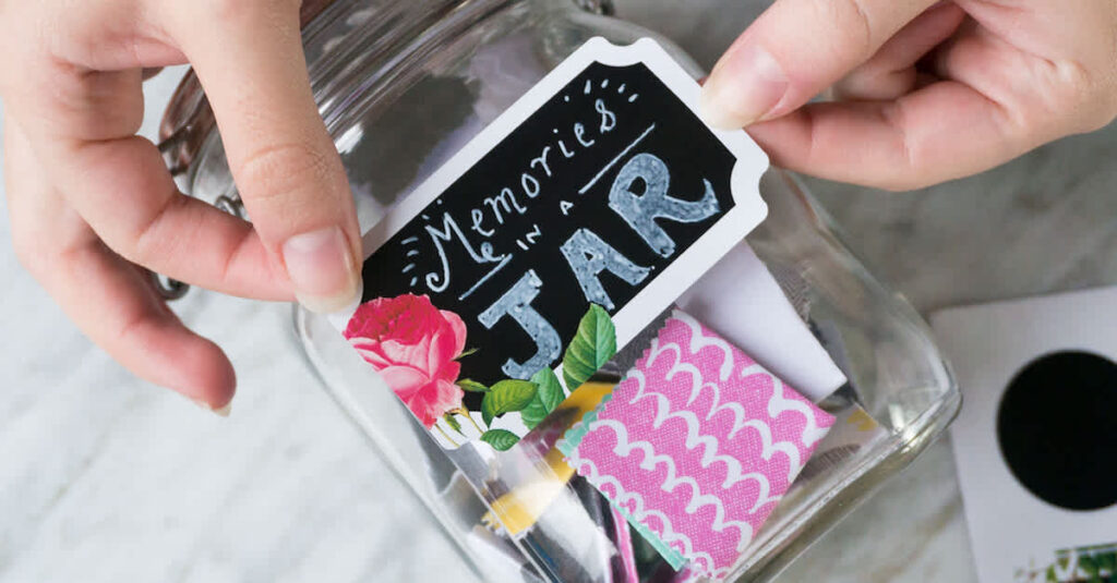 How To Make An Adorable DIY Memory Jar