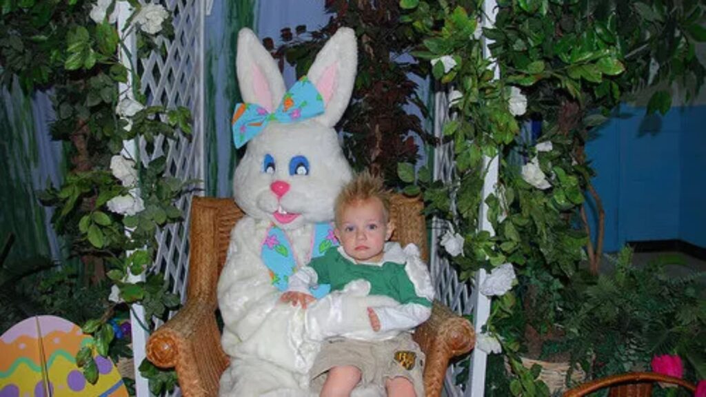 11 Easter Bunny Photo Fails That Will Crack Parents Up