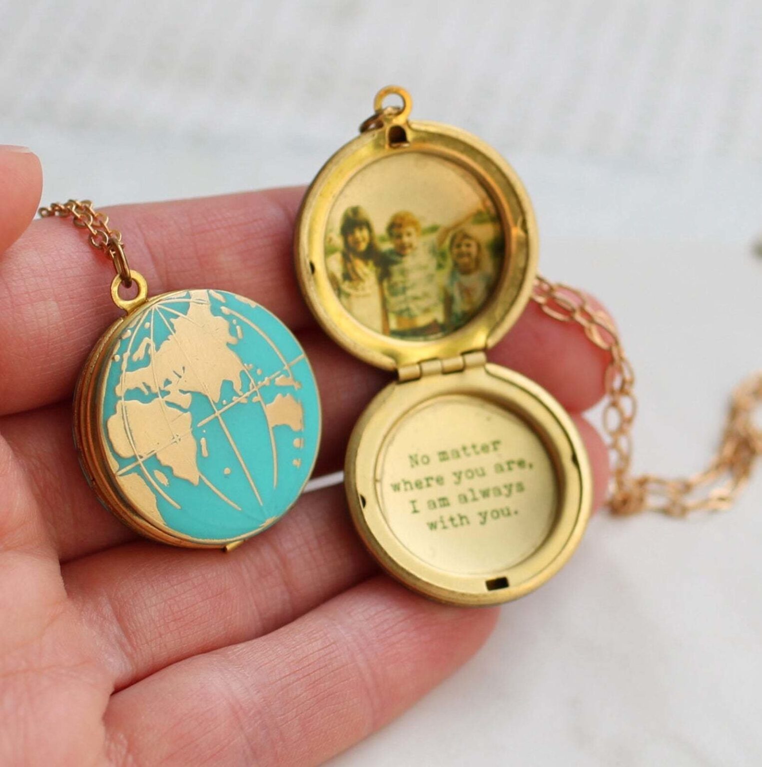 19 Lockets That Would Make Gorgeous Gifts