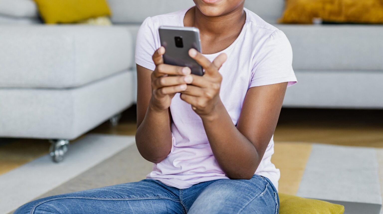 10-Year-Old Died Trying Viral 'Blackout Challenge' — Now Her Mom Is ...