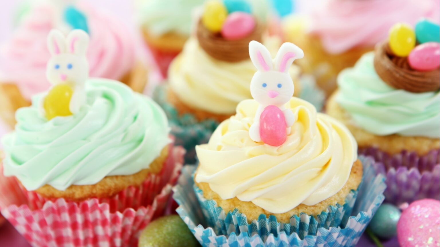 20 Stunning & Sweet Easter Desserts