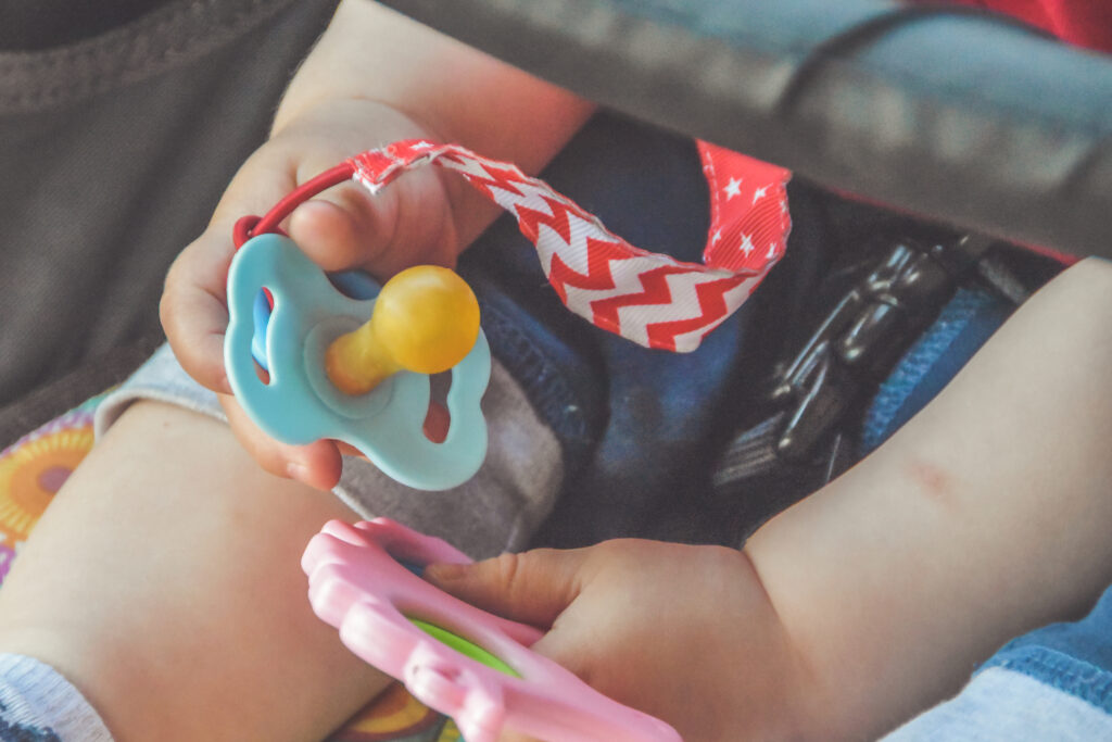 Weaning Kids Off Pacifiers: 7 Dos & Don'ts