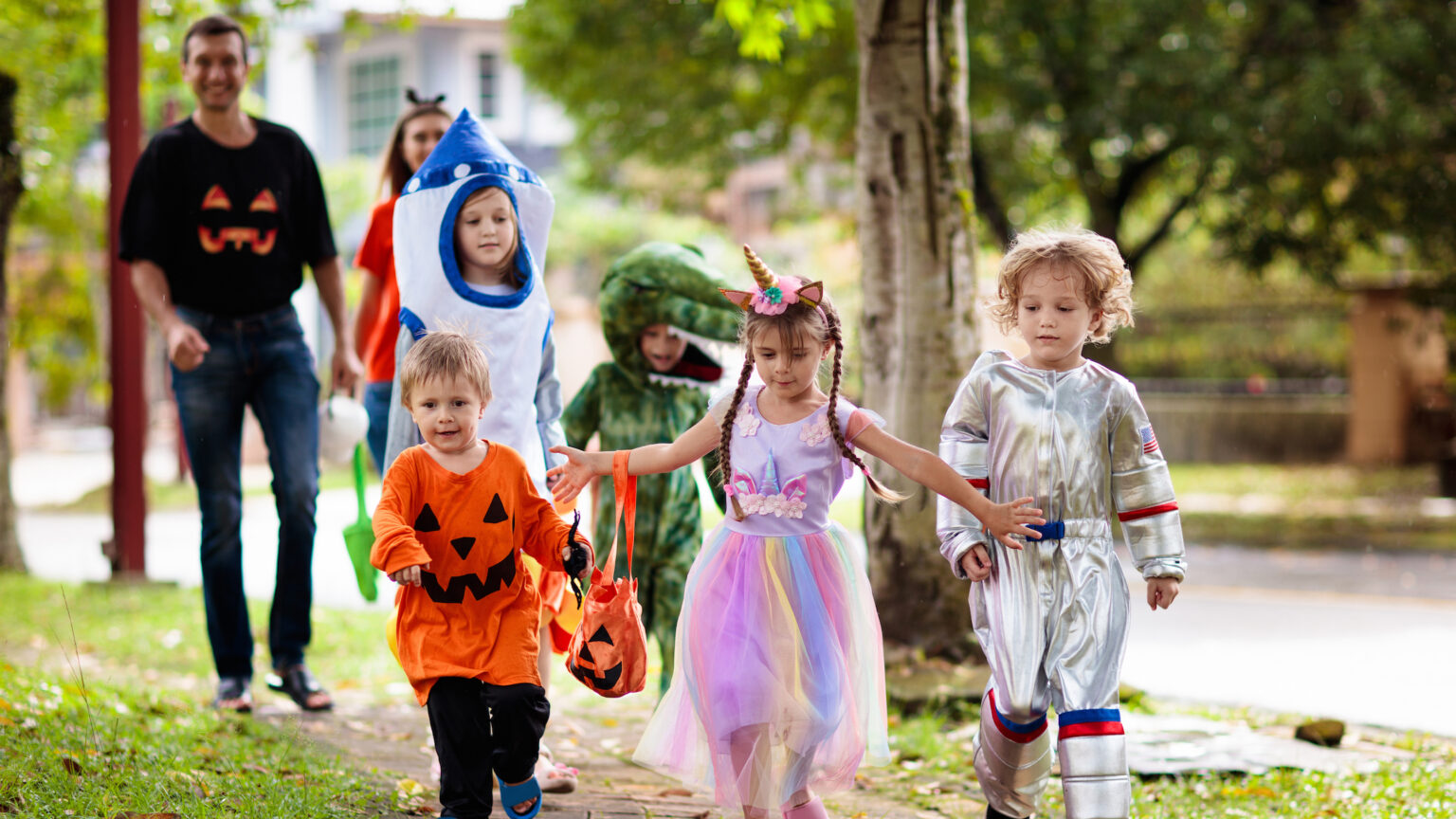 15 Trick-or-Treating Safety Tips To Ensure a Stress-Free Halloween