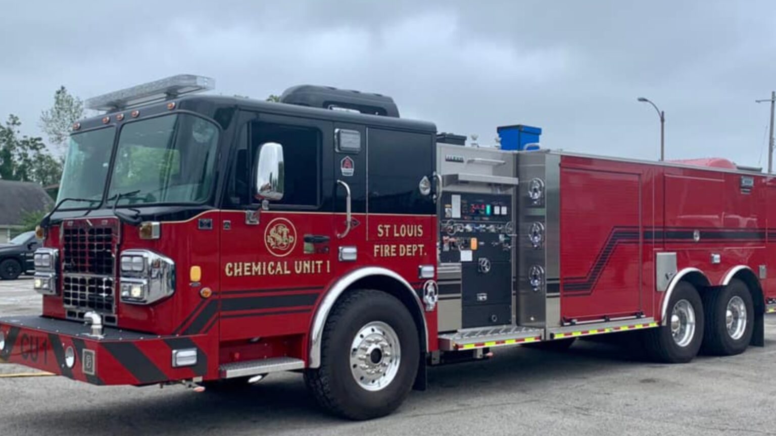 Fire Truck Hits & Kills Teen Who Fell While Dancing on Moving SUV