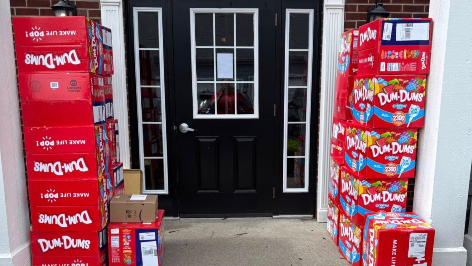 Boy Playing on Mom's Phone Orders $4200 Worth of Dum Dums