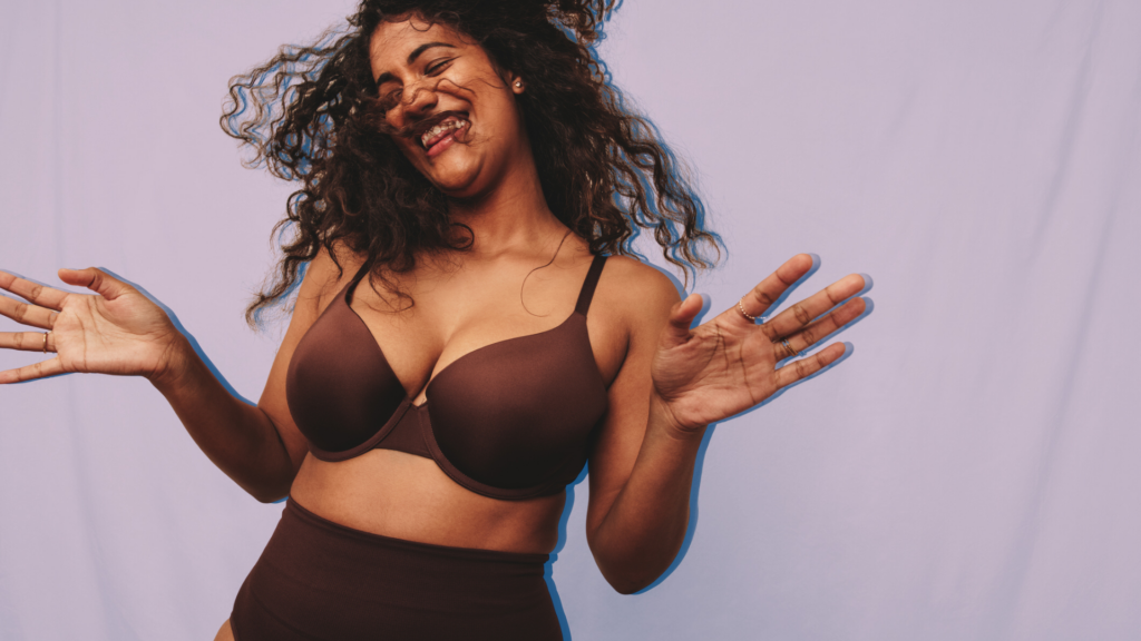 6 Best Bras for Busty Moms