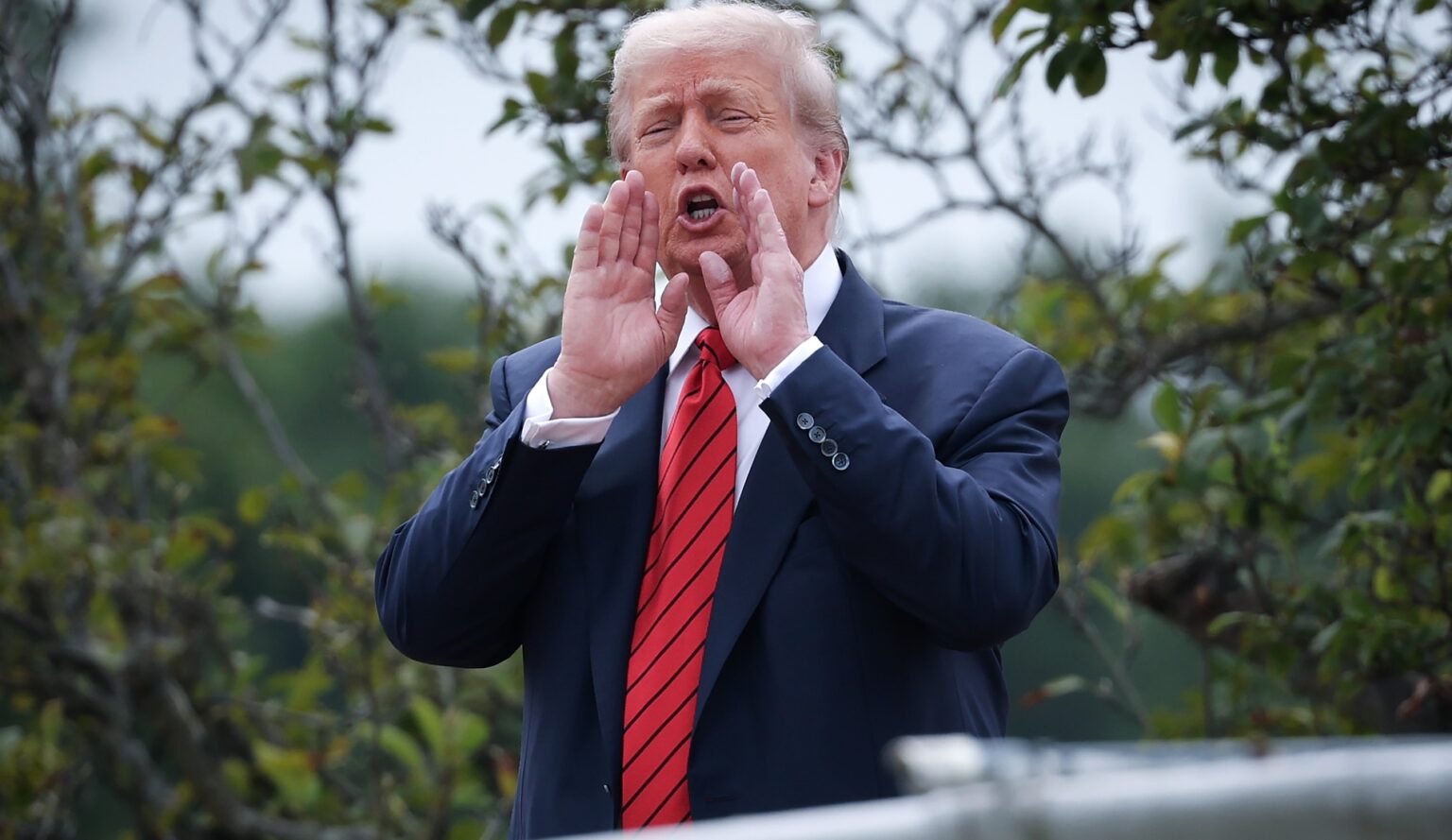 Trump Is Accused of 'Sundowning' on White House Roof