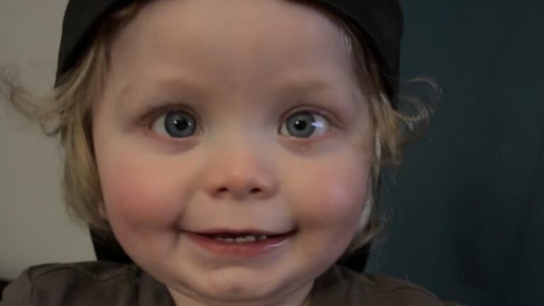 Parents Charged With Murder After Toddler Dies in Car Seat